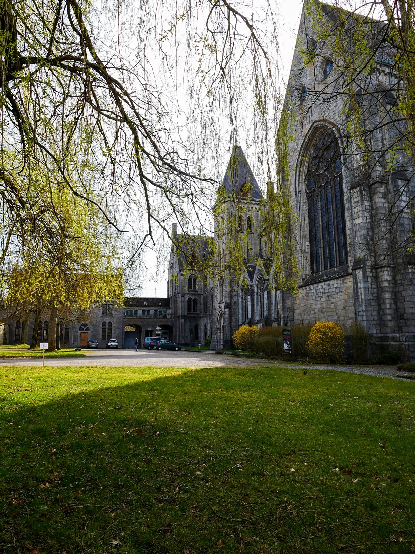 Balade dans le beau village de Sosoye - Ju on the road