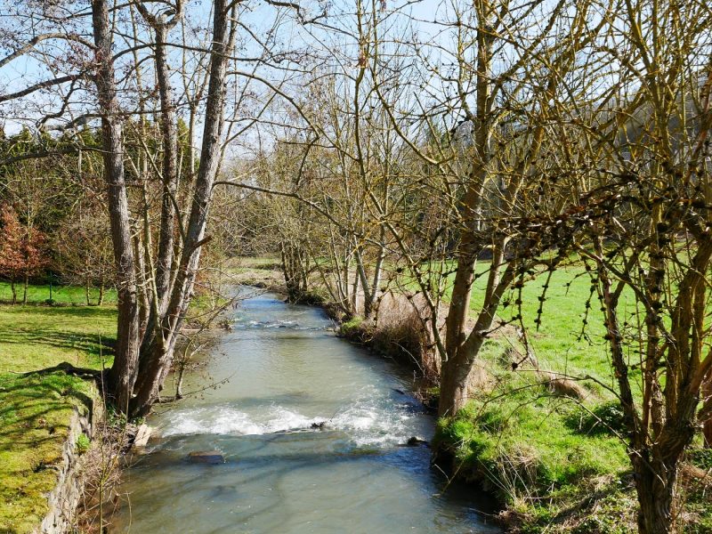 Balade dans le beau village de Sosoye - Ju on the road