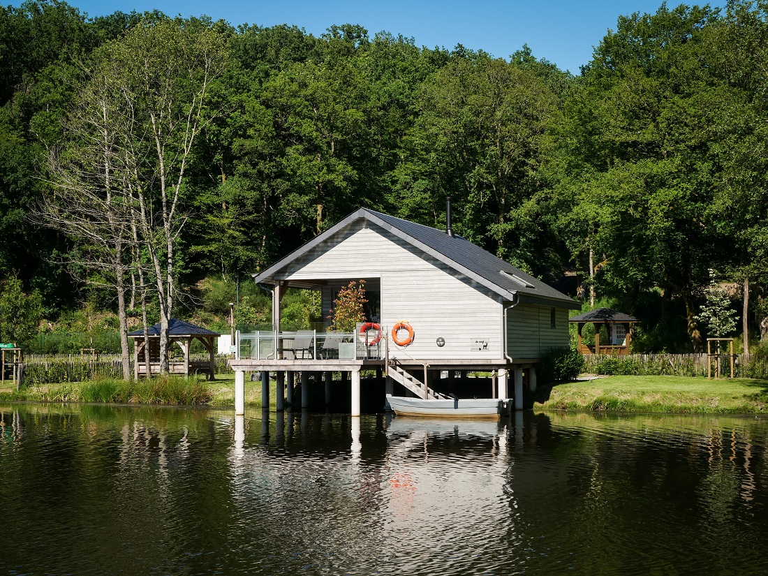 Dépaysement et déconnexion aux Lodges de la Vierre - Ju on the road